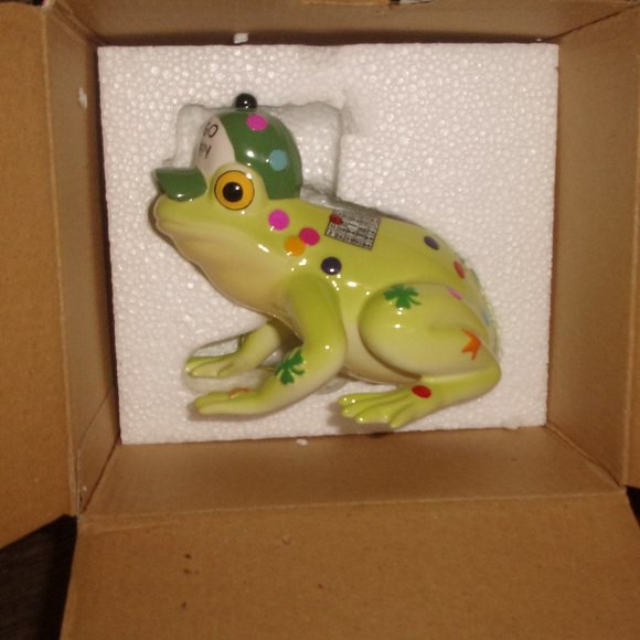 Westland Giftware | Accents | Westland Giftware Fanciful Frogs Figurine ...